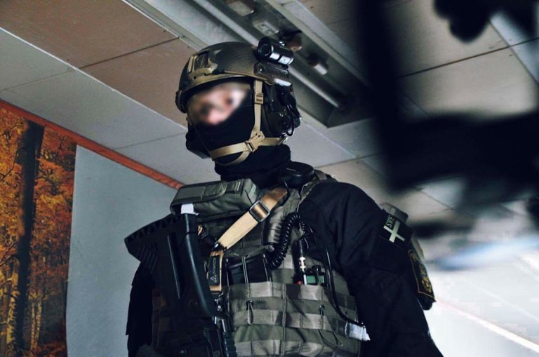 Polisim: A Loadout Interview With SOE’s E7 – The Reptile House