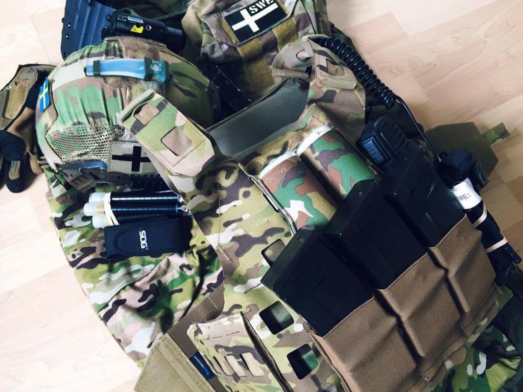 Polisim: A Loadout Interview With SOE’s E7 – The Reptile House