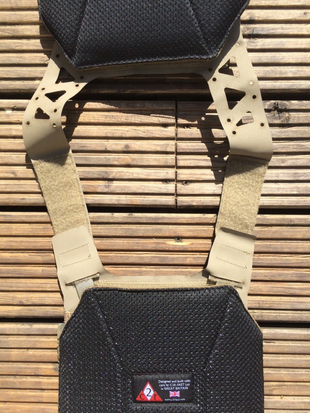 REVIEW: C2R FAST C2R-MOR Ultralite Plate Carrier – The Reptile House