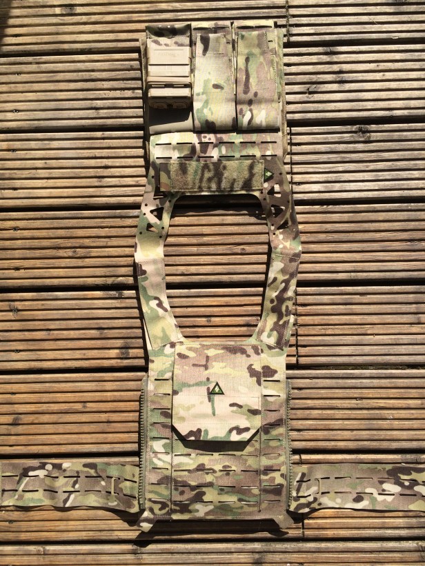 REVIEW: C2R FAST C2R-MOR Ultralite Plate Carrier – The Reptile House