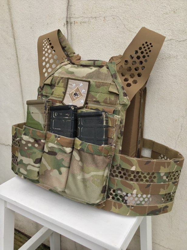REVIEW: Eagle Industries Removable Front Flap with (x3) M4 Mag Pockets ...