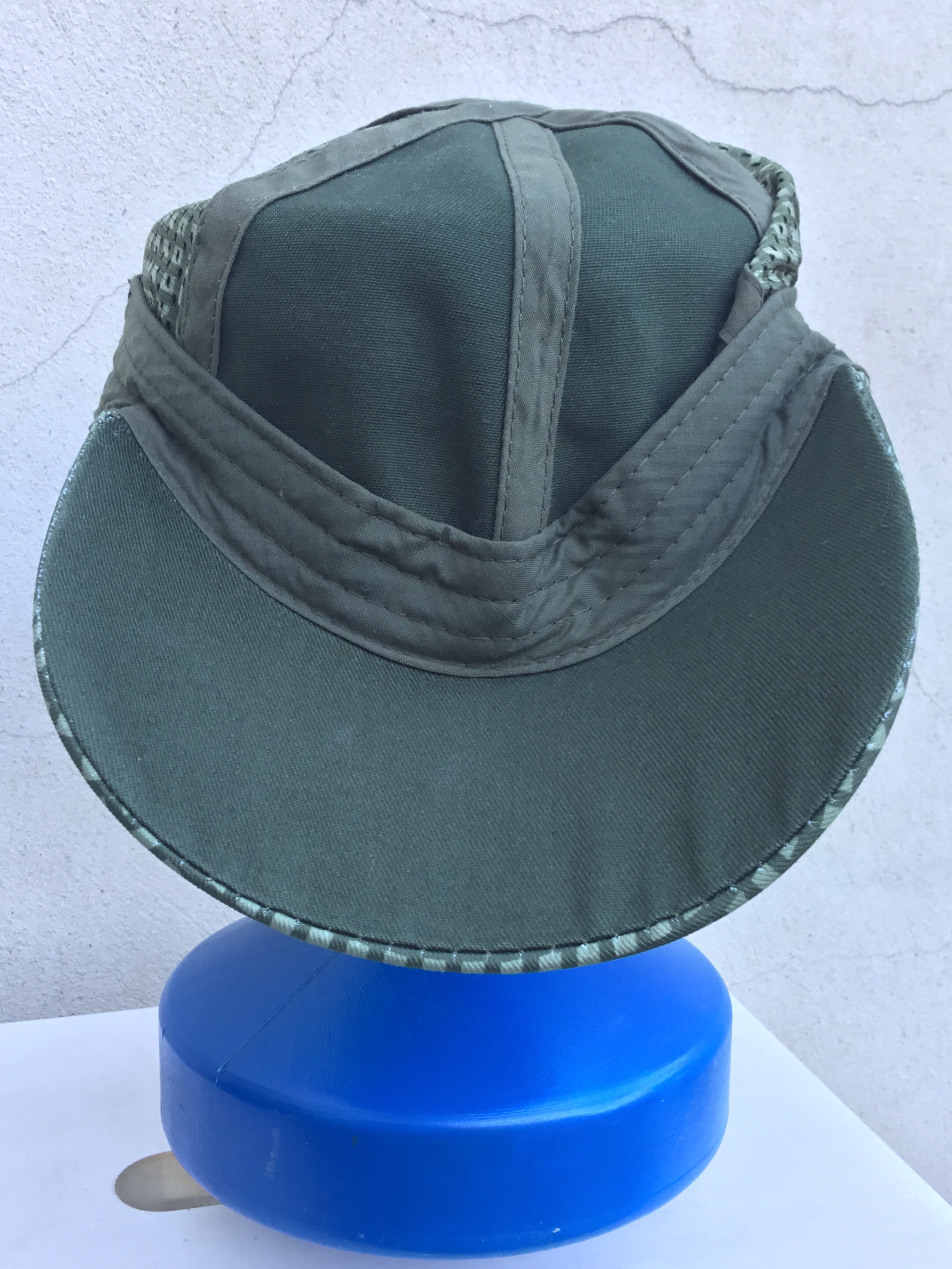 REVIEW: The Redback Company Timmy Hat – Night Camo – The Reptile House