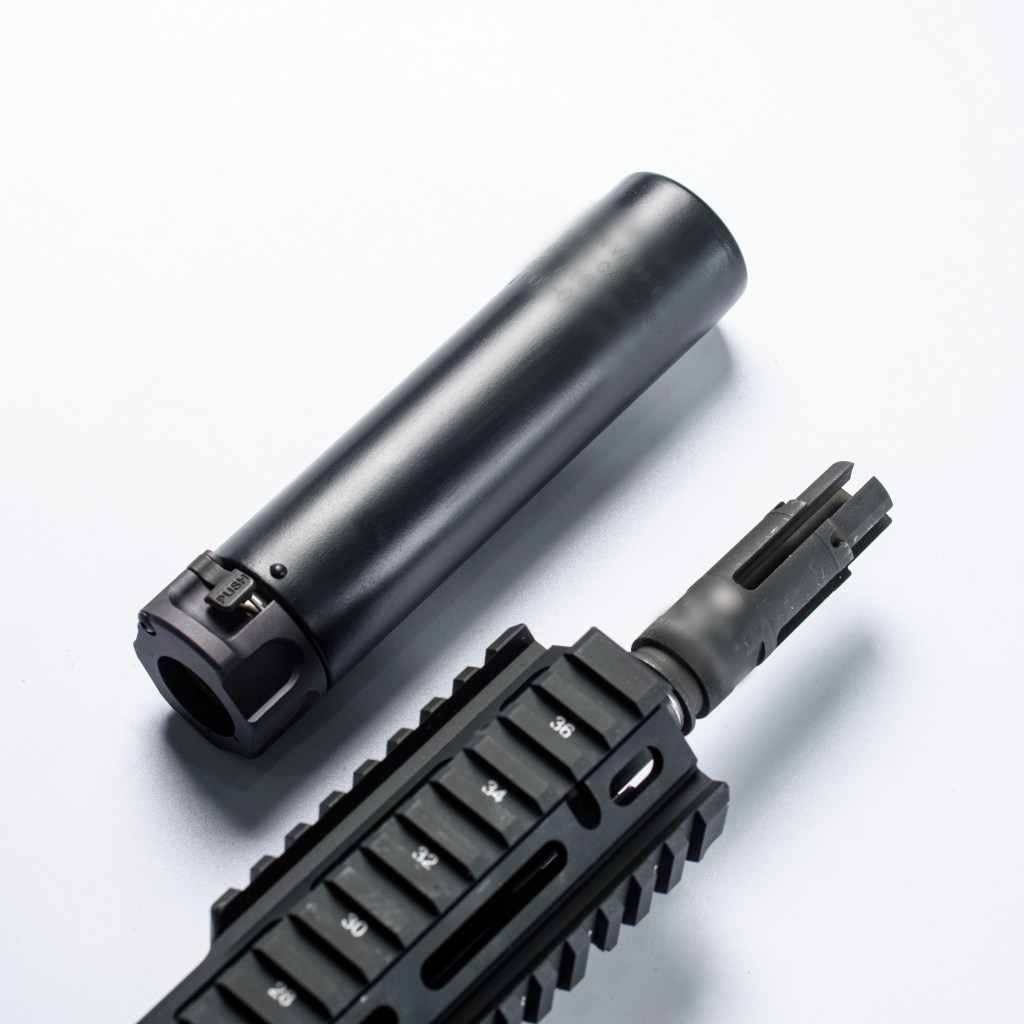 HAO: Surefire FA556SA Suppressor Replica for L119A1 and L119A2 (plus ...