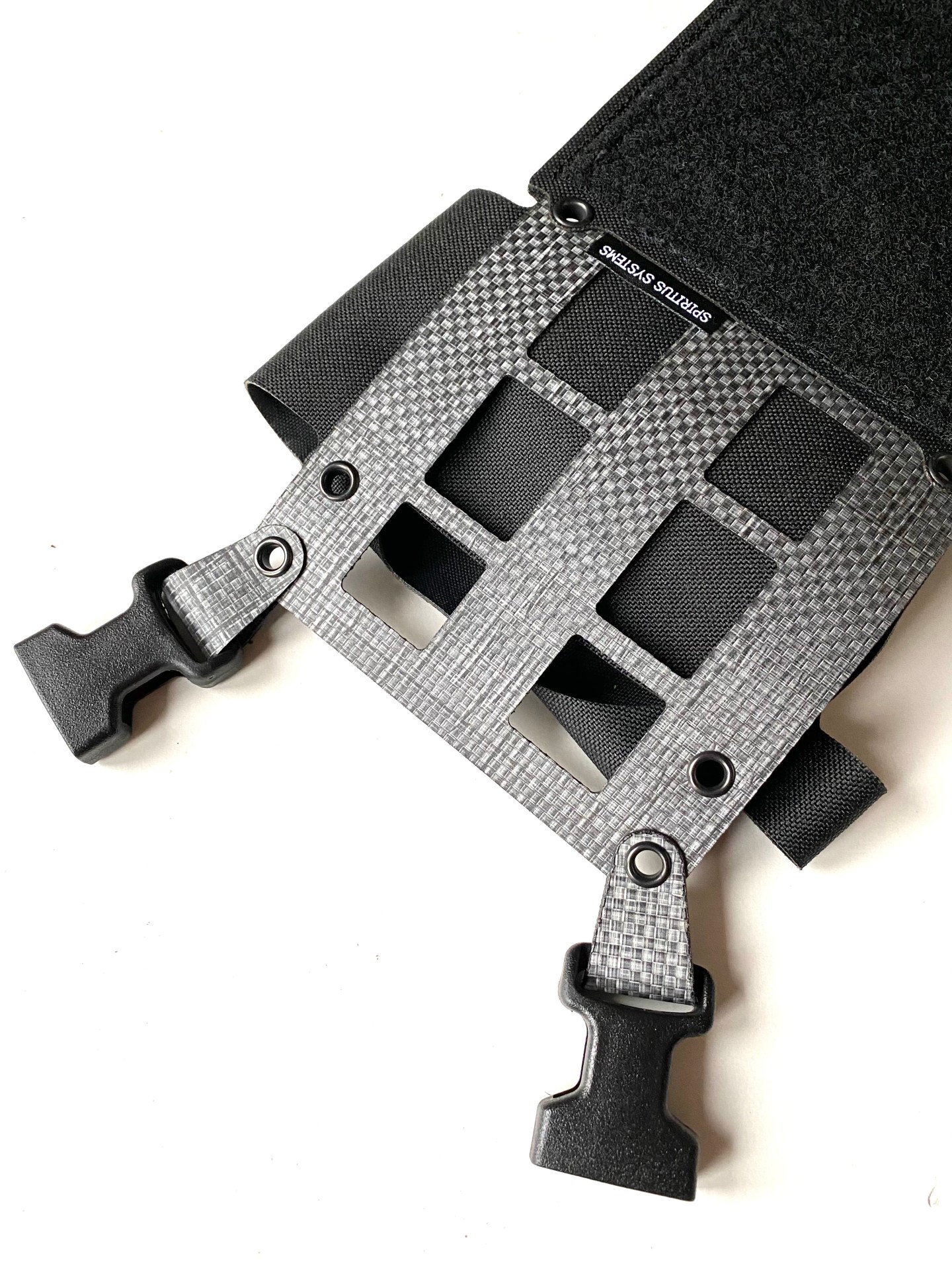 Preview: Spiritus Systems The Thing 2 – Micro to Macro Chest Rig ...